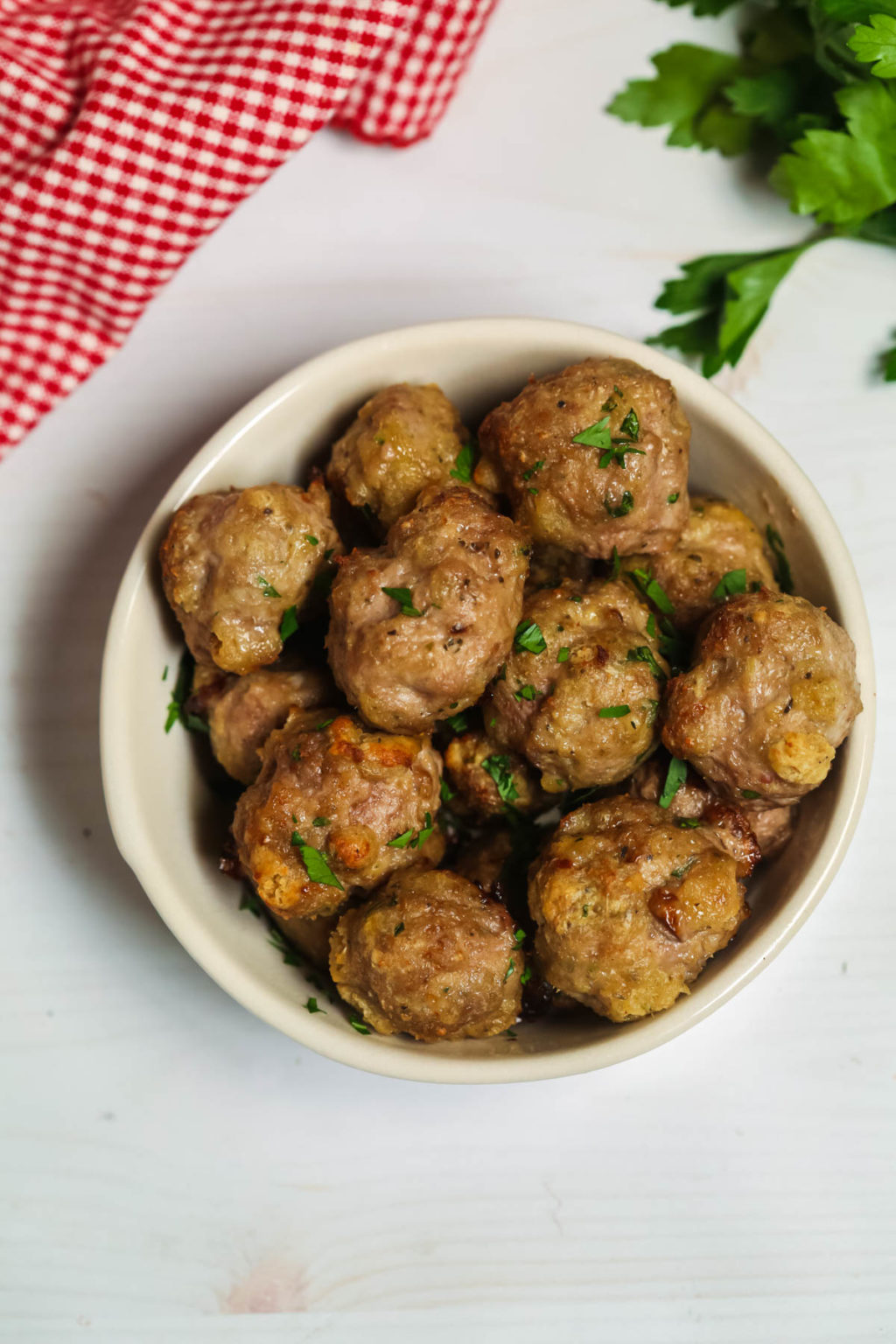 Oven Baked Meatballs {Grandma's Recipe} | It Is a Keeper
