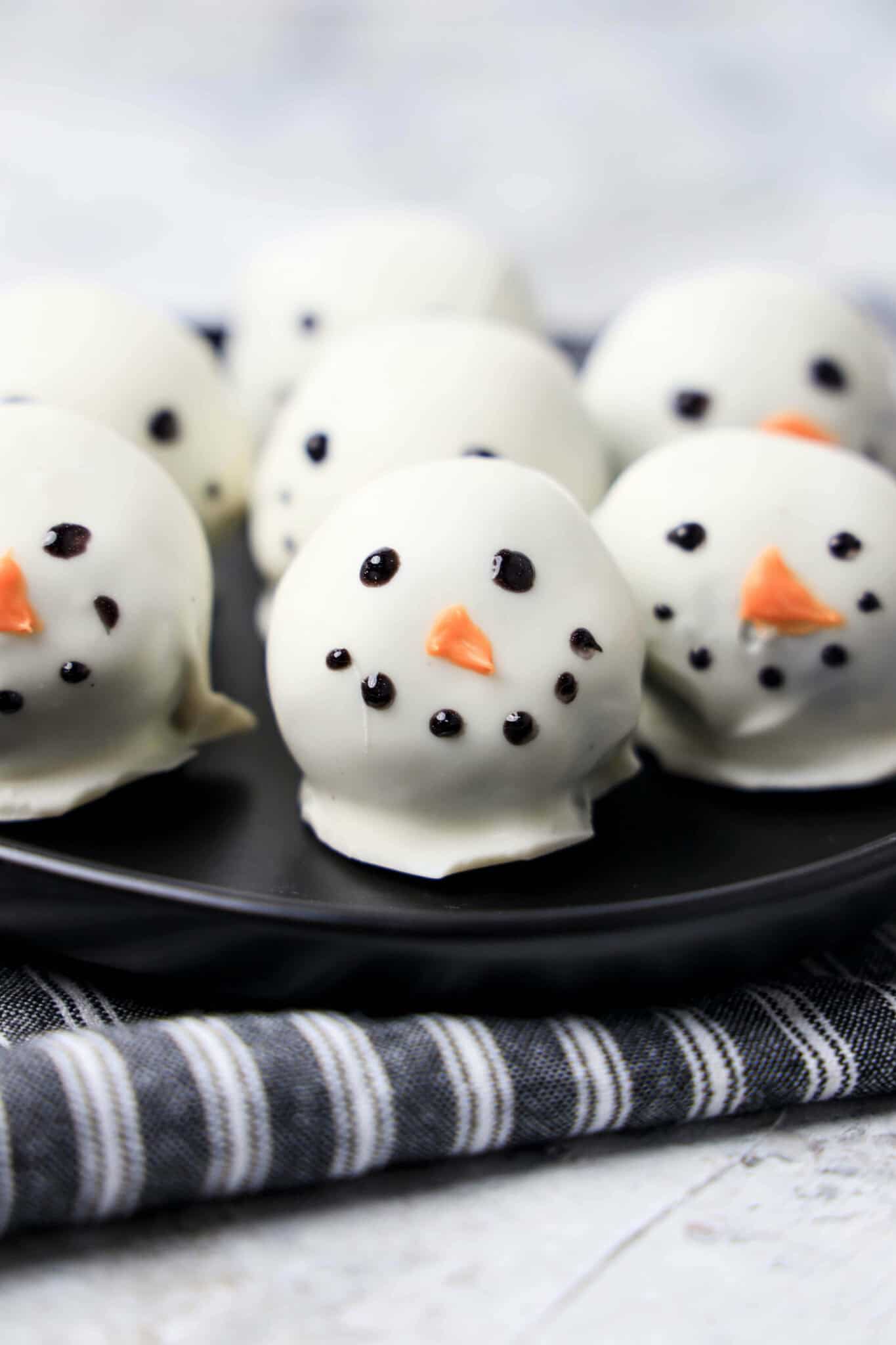 Snowman Oreo Balls - It Is a Keeper