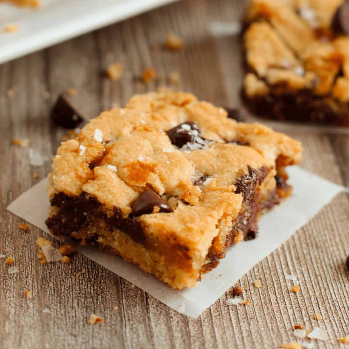 Chocolate Chip Salted Caramel Cookie Bars | It is a Keeper