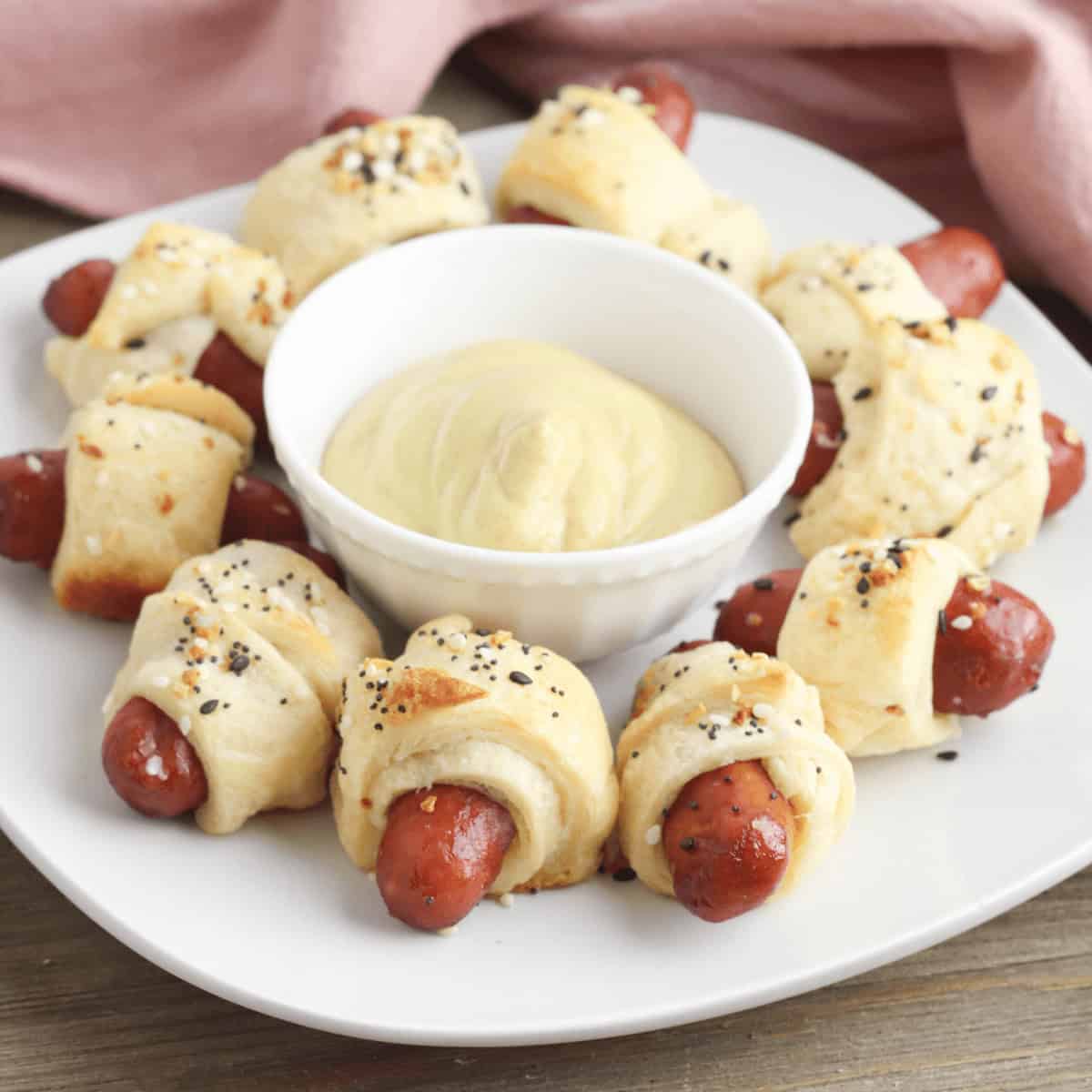 Little Smokies Buns 314 Mini Hot Dogs Stock Photos, High Res Pictures,