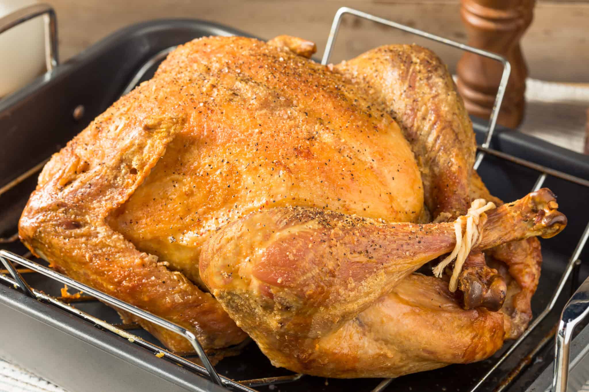 How to Make a Juicy Turkey {Ultimate Guide}